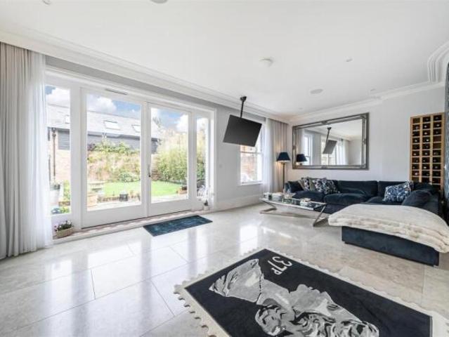 5 bedroom terraced house for sale in Powderham Crescent, Exeter, EX4