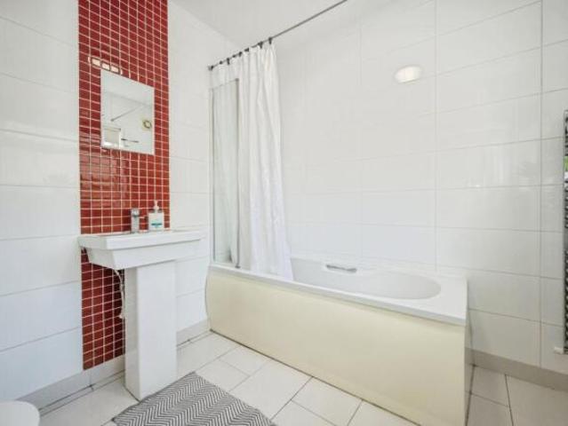 5 bedroom terraced house for sale in Prebend Street, Bedford, Bedfordshire, MK40