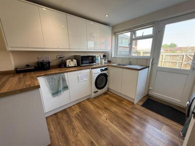 5 bedroom terraced house for sale in Queens Drive, Swindon, SN3