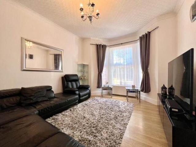 5 bedroom terraced house for sale in Romford Road, Forest Gate, E7 8AE, E7