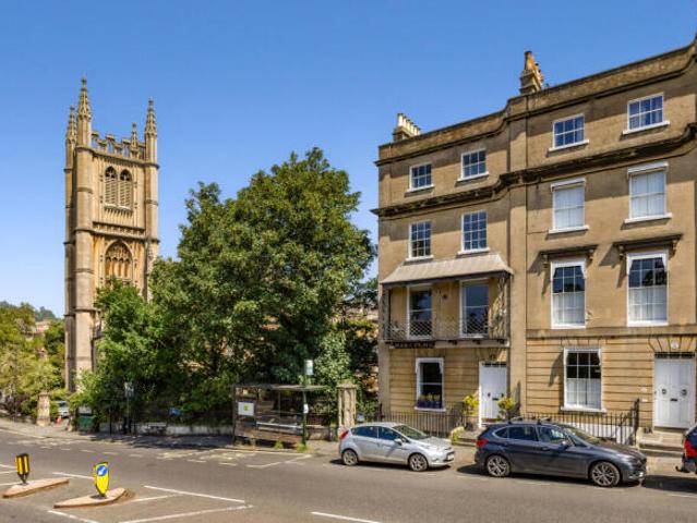5 bedroom terraced house for sale in Raby Place, Bath, BA2