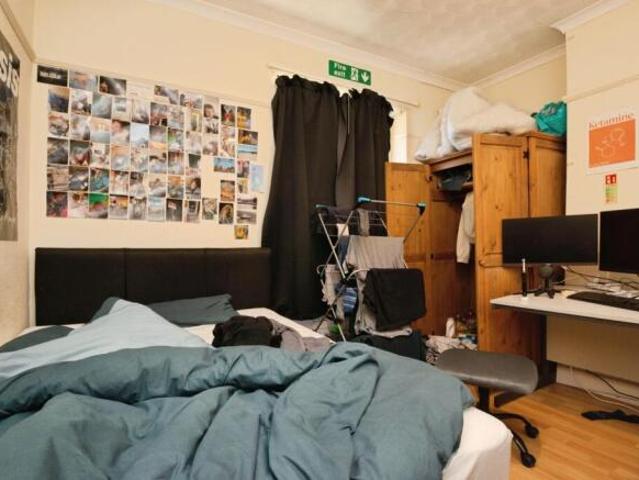 5 bedroom terraced house for sale in Richmond Road, Cardiff, CF24