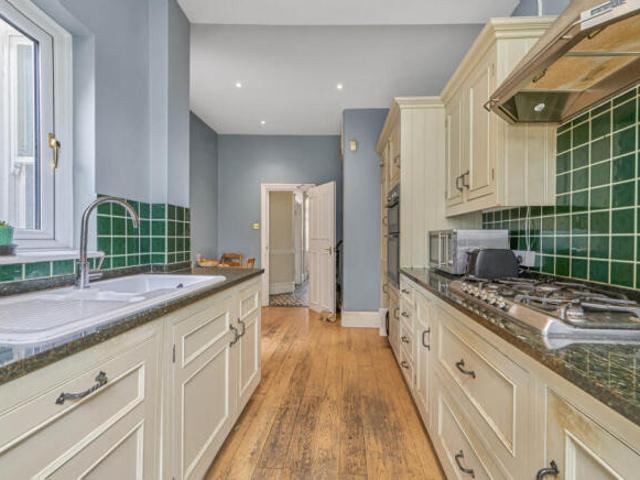 5 bedroom terraced house for sale in Wakehurst Road, London, SW11