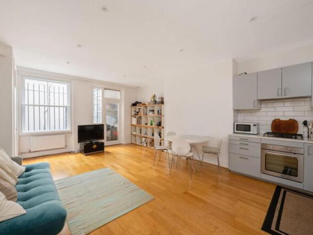 5 bedroom terraced house for sale in Weymouth Street, London W1G