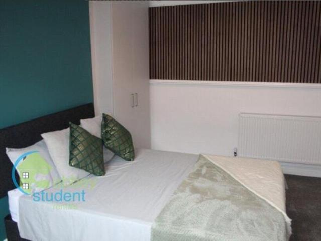 5 bedroom terraced house for sale in West Lorne Street, Chester, Cheshire, CH1