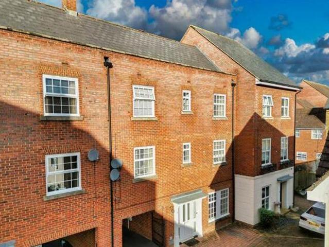 5 Bedroom Terraced House For Sale In Westcroft