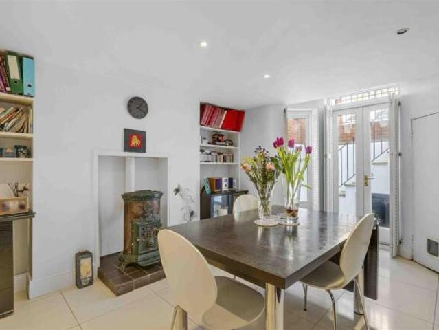 5 bedroom terraced house for sale in Whittingstall Road, London, SW6