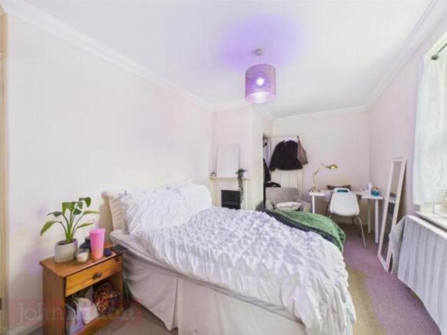 5 bedroom terraced house for sale in The Highway, Brighton, East Sussex, BN2