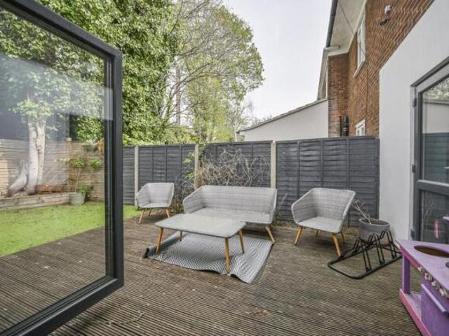 5 bedroom terraced house for sale in Upper Walthamstow Road, Walthamstow, London, E17