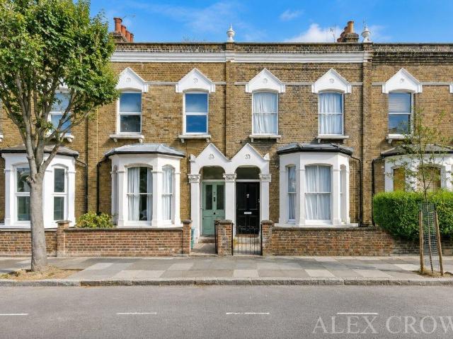 5 Bedroom Terraced House To Let