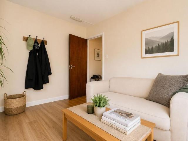 5 bedroom terraced house to rent