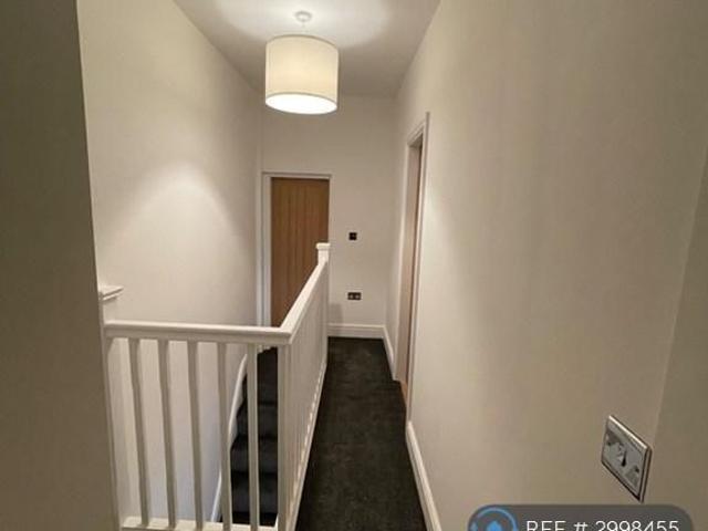 5 bedroom terraced house to rent
