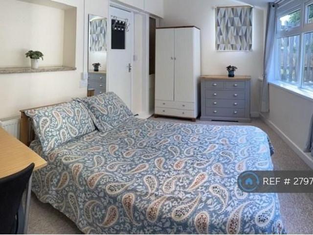 5 bedroom terraced house to rent