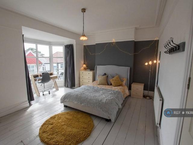 5 bedroom terraced house to rent