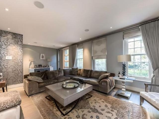 5 bedroom terraced house to rent