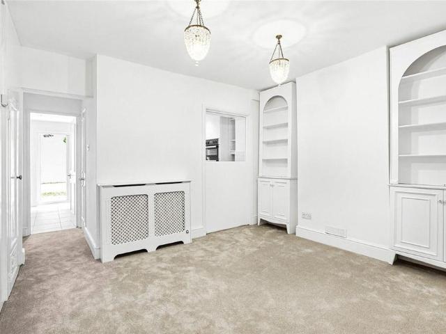 5 bedroom terraced house to rent