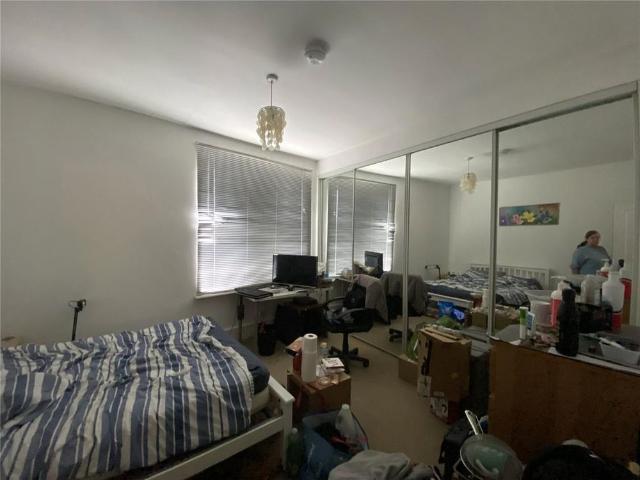 5 bedroom terraced house to rent