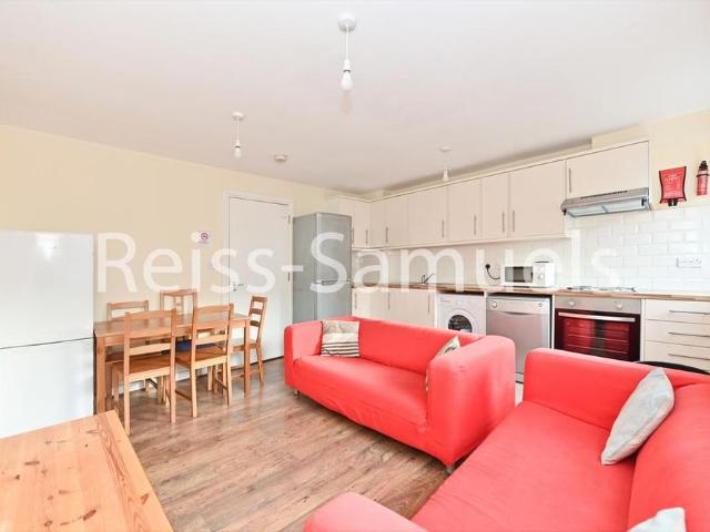 5 bedroom terraced house to rent