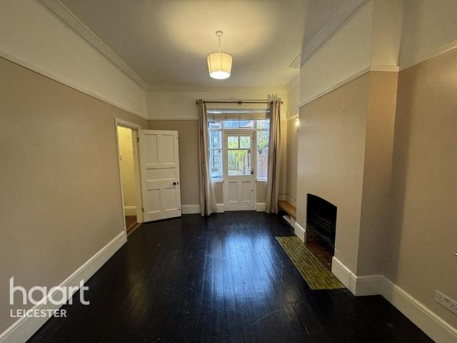 5 bedroom terraced house to rent