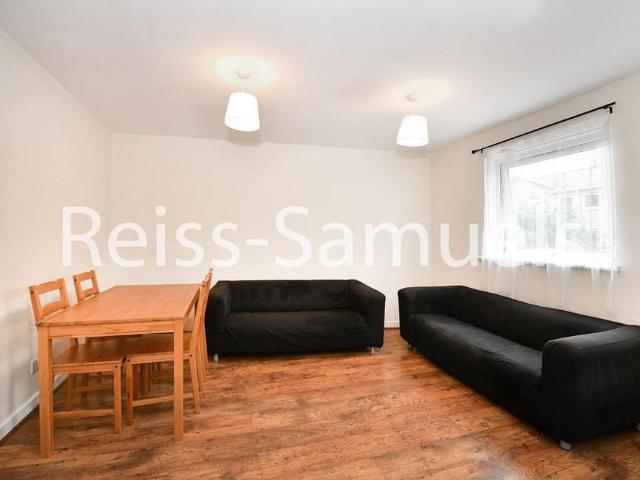 5 bedroom terraced house to rent