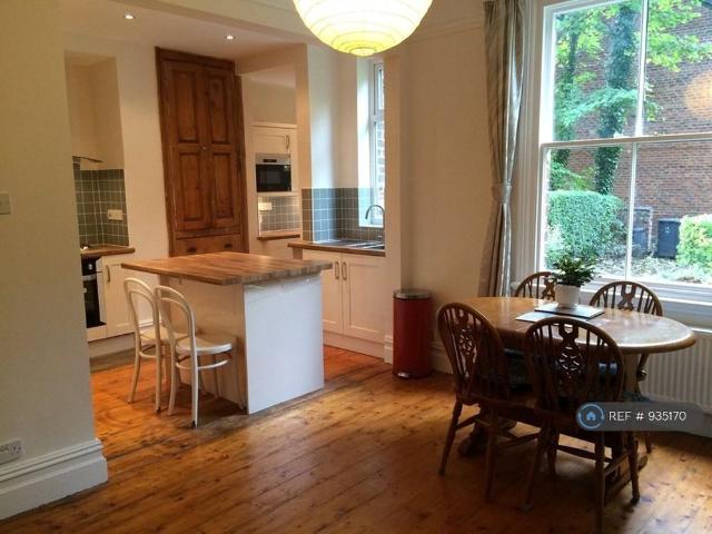 5 bedroom terraced house to rent