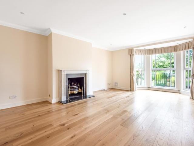 5 bedroom terraced house to rent