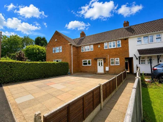 5 bedroom terraced house to rent
