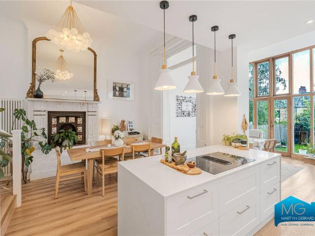 5 bedroom terraced house to rent