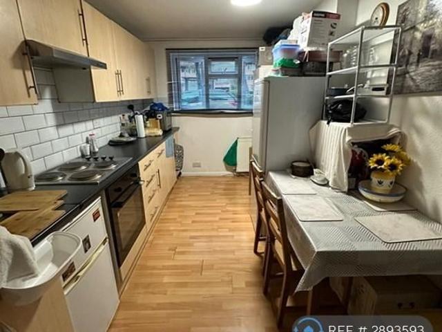 5 bedroom terraced house to rent