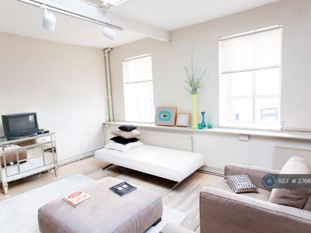5 bedroom terraced house to rent