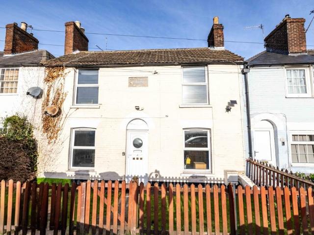 5 bedroom terraced house to rent