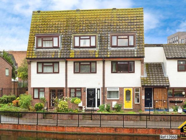 5 bedroom terraced house to rent