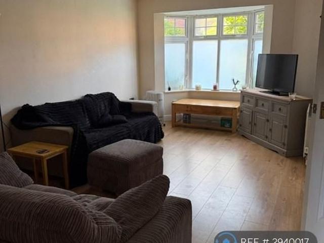 5 bedroom terraced house to rent