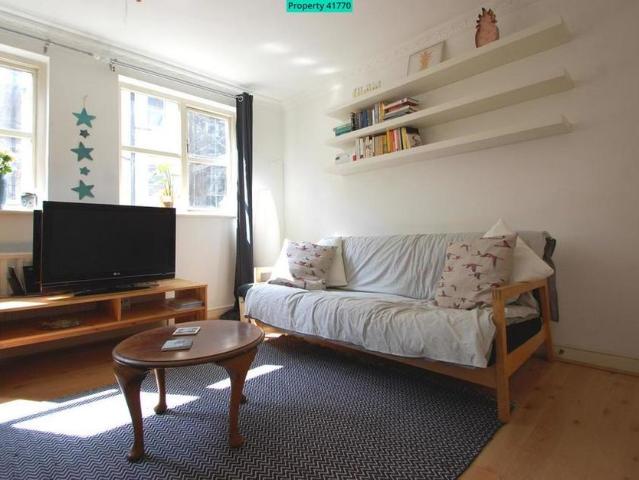 5 bedroom terraced house to rent