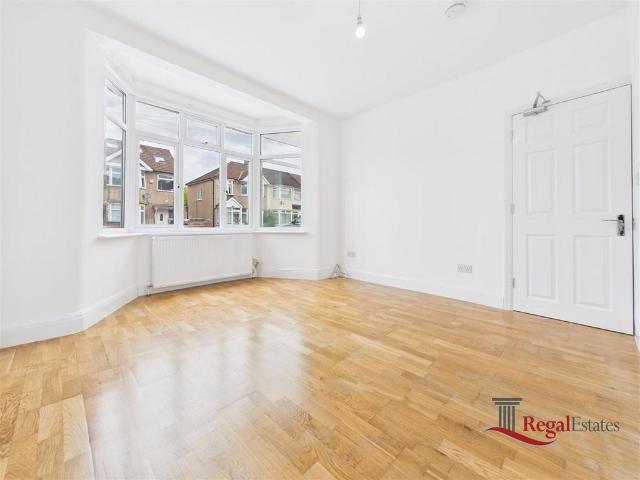 5 bedroom terraced house to rent