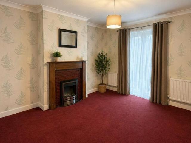 5 bedroom terraced house to rent