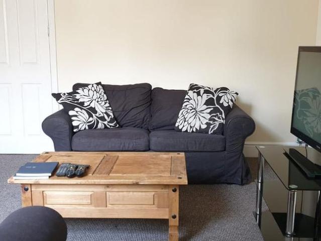 5 bedroom terraced house to rent