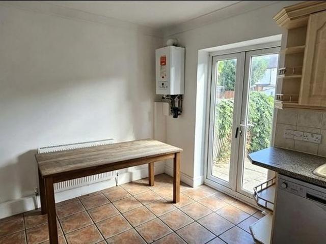 5 bedroom terraced house to rent