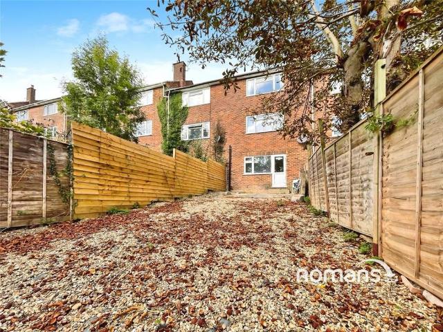 5 bedroom terraced house to rent