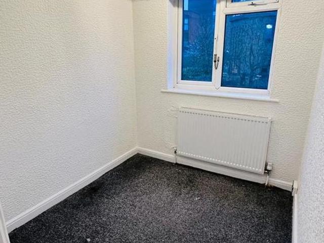 5 bedroom terraced house to rent