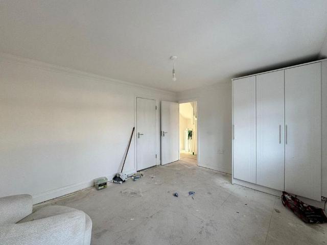 5 bedroom terraced house to rent
