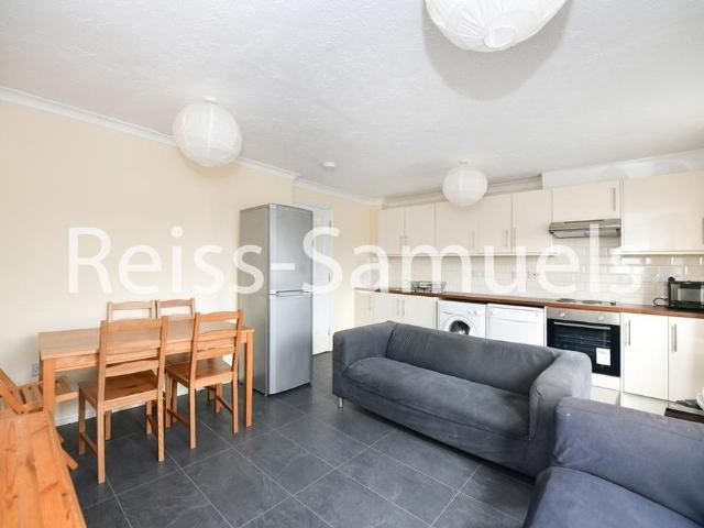 5 bedroom terraced house to rent