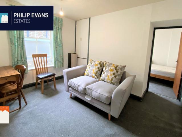 5 bedroom terraced house to rent