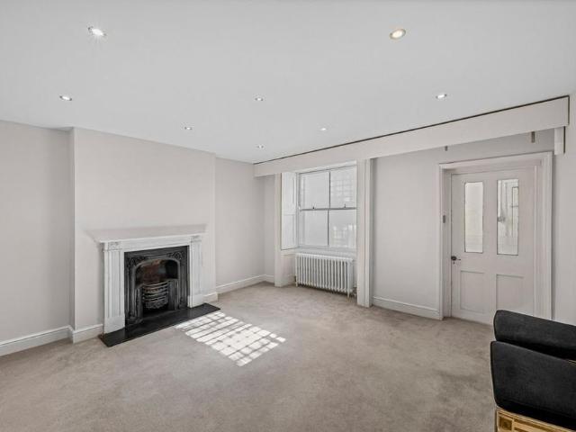 5 bedroom terraced house to rent