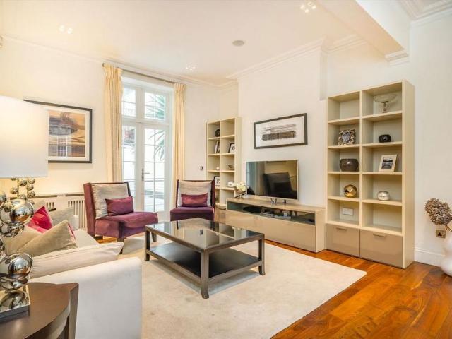 5 bedroom terraced house to rent