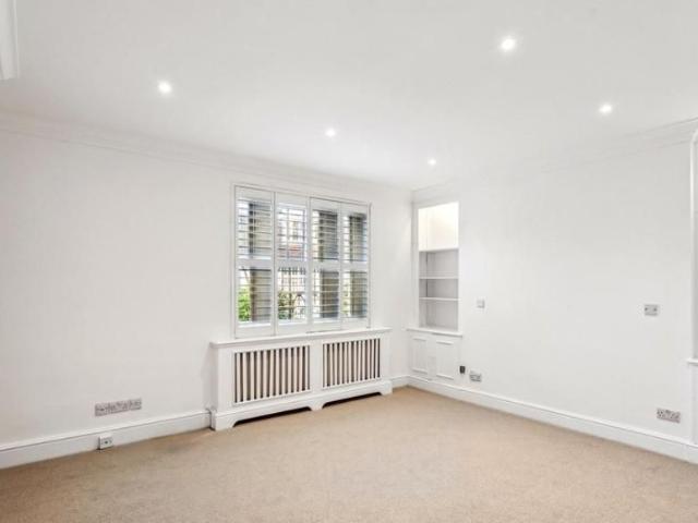 5 bedroom terraced house to rent