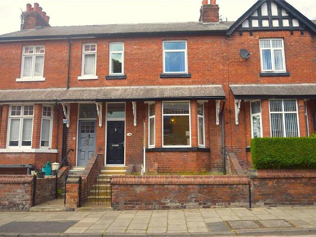 5 bedroom terraced house to rent