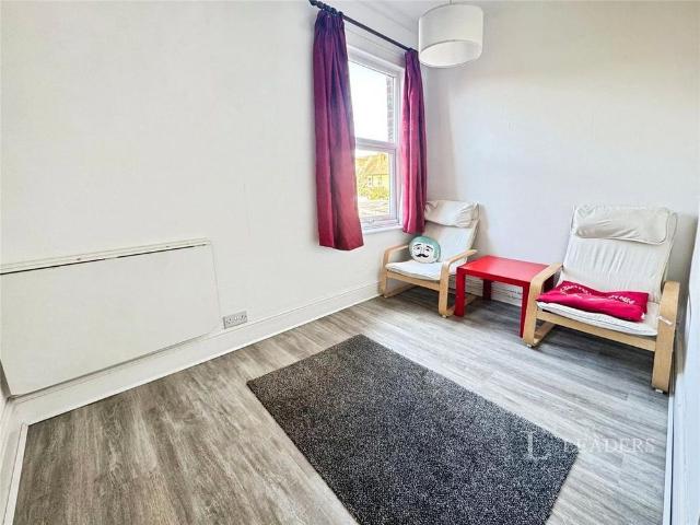 5 bedroom terraced house to rent