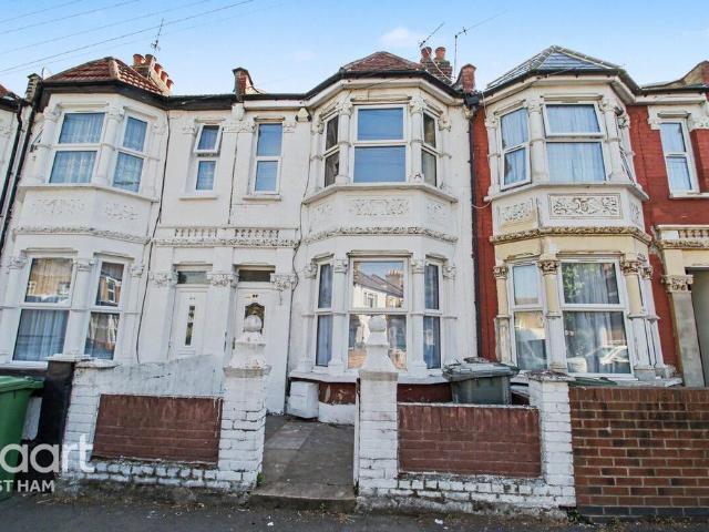 5 bedroom terraced house to rent