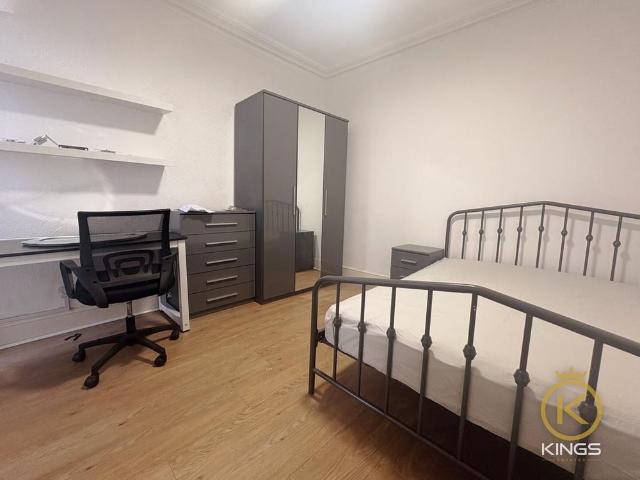 5 bedroom terraced house to rent